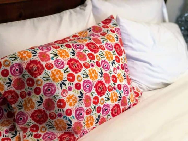 21 Beginner Sewing Projects to make Today!