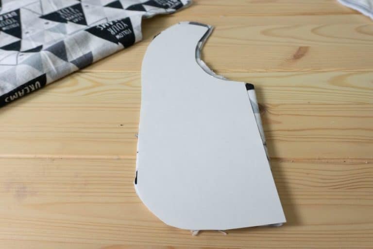 How to Make Baby Bibs with Free Pattern