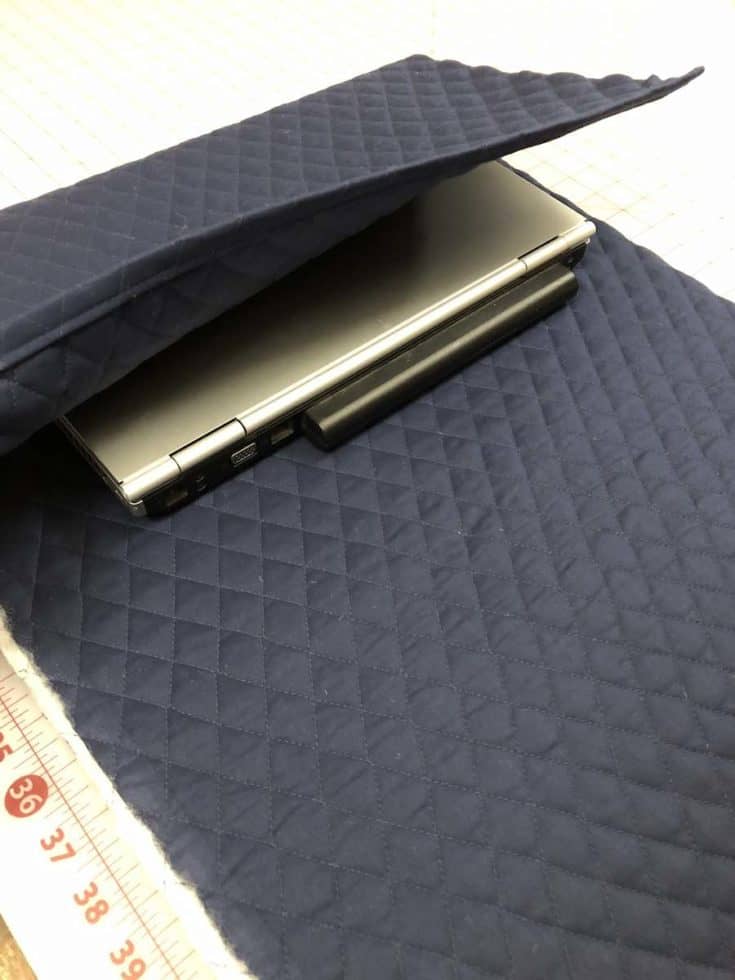 Easy DIY Laptop Sleeve