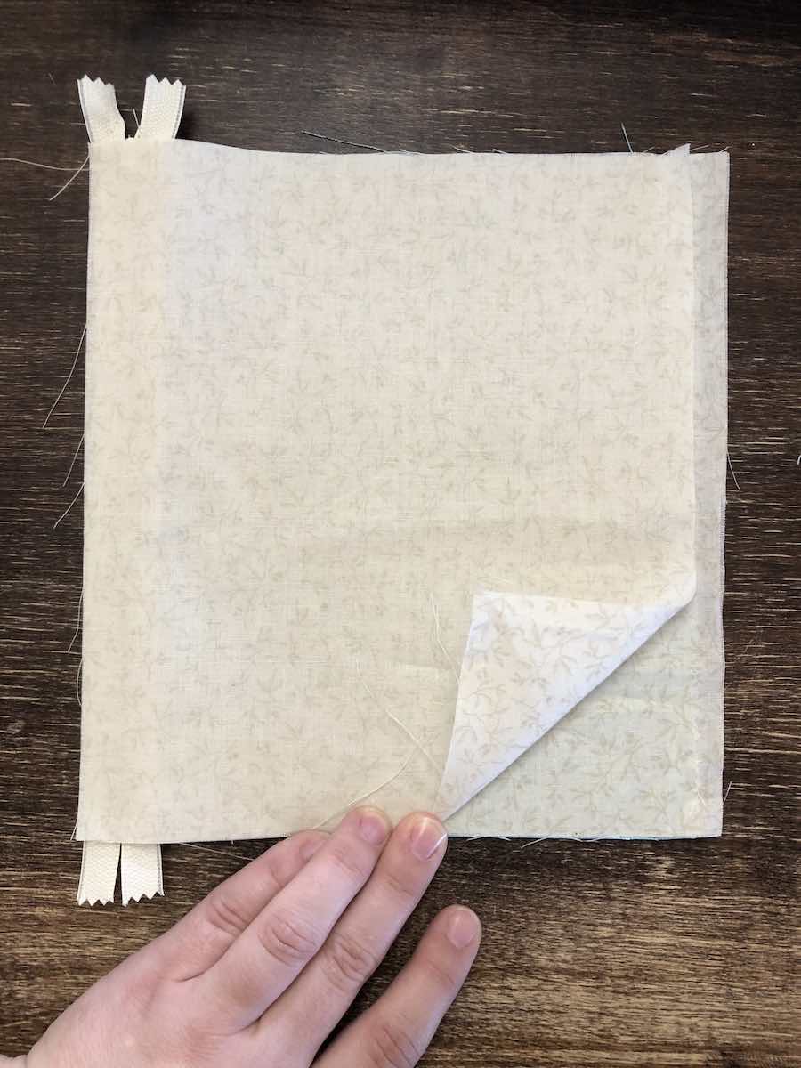 How to Sew a Lined Zipper Pouch Tutorial