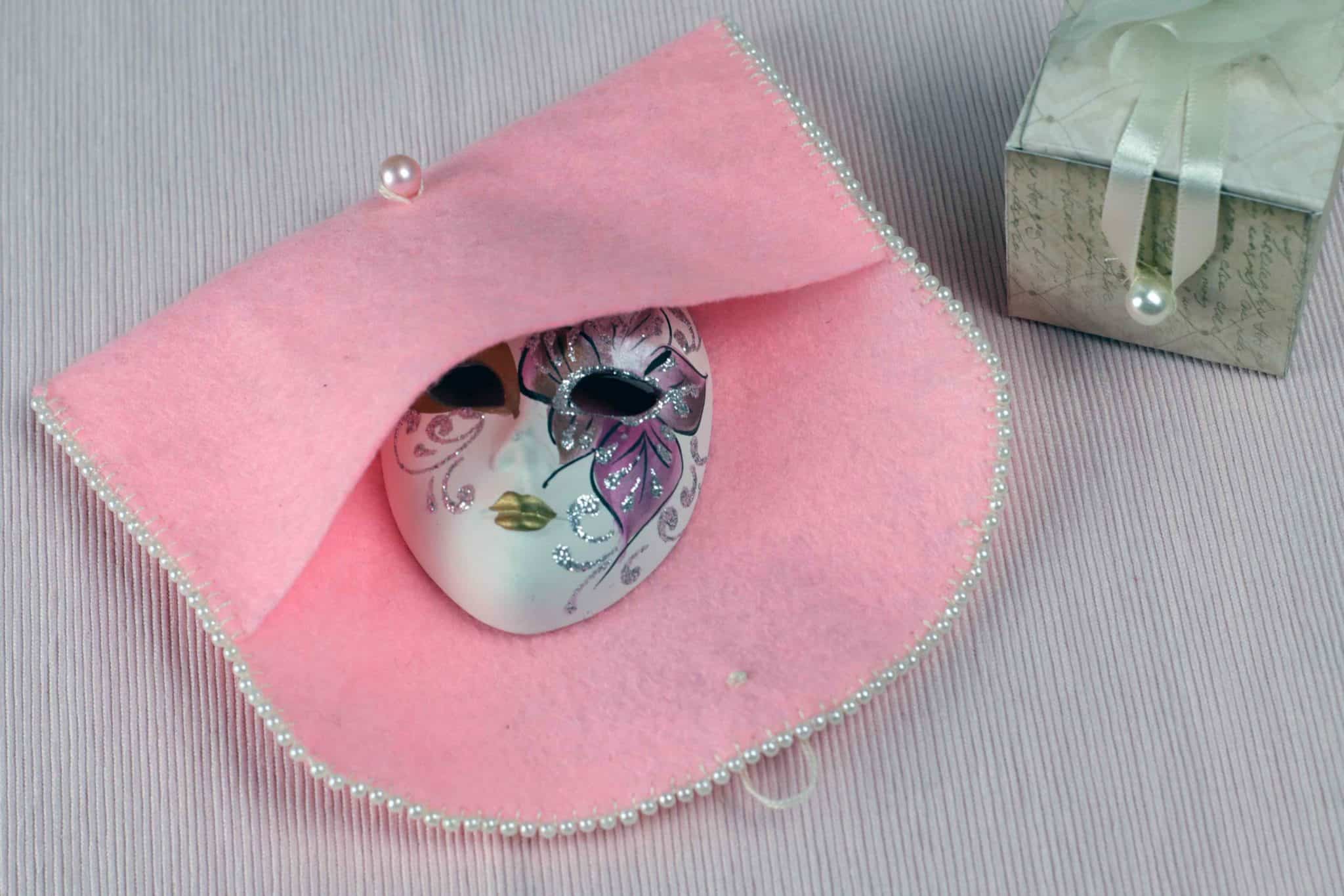 DIY Felt Coin Purse Craft