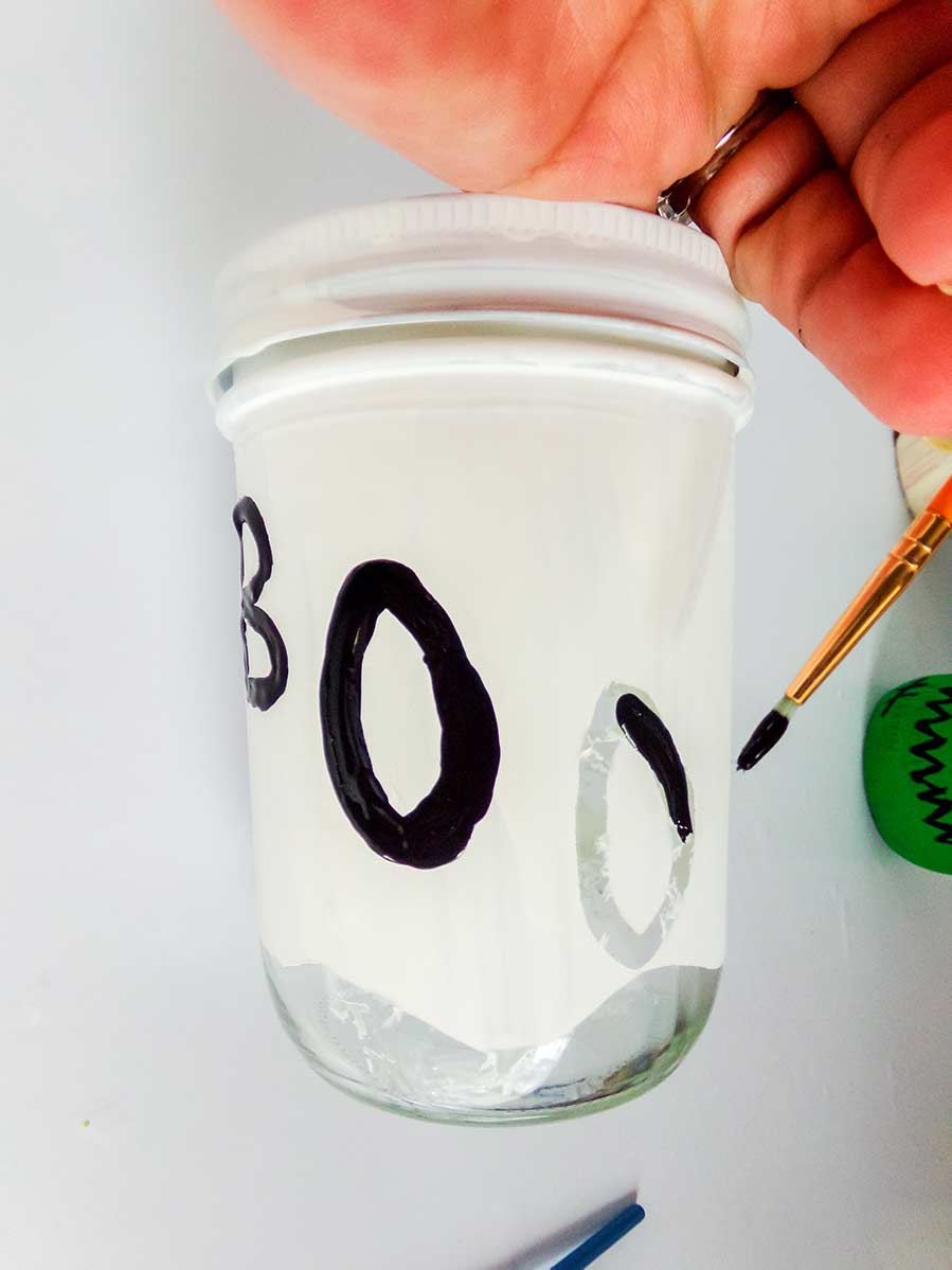 Easy Halloween Mason Jar Crafts
