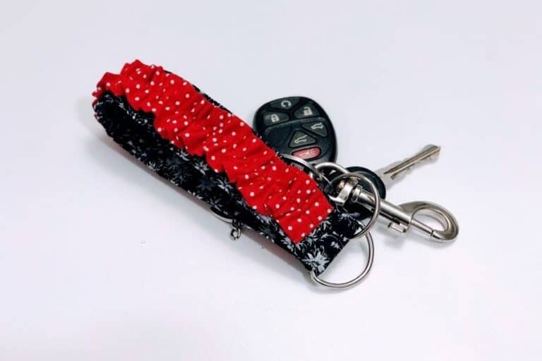 How To Make A Wristlet Keychain With Fabric