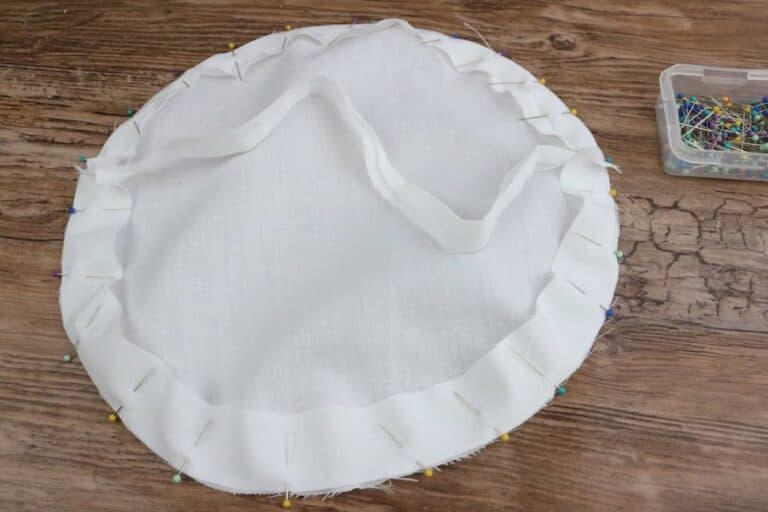 How To Make A Round Zippered Purse with Free Pattern