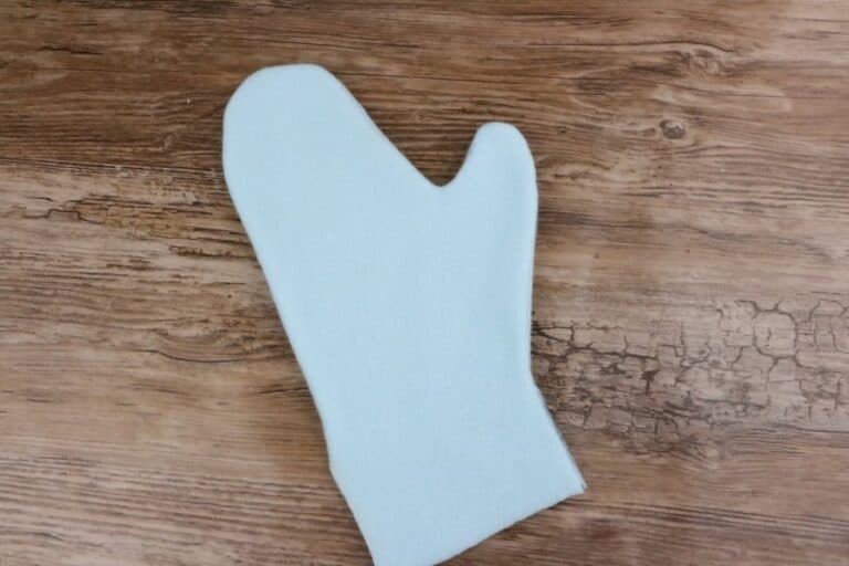 How to Make Warm Mittens with Free Mitten Sewing Pattern