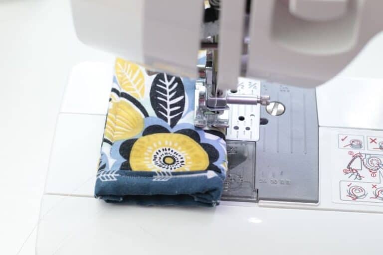 DIY Cast Iron Skillet Handle Cover With A Free Printable Pattern