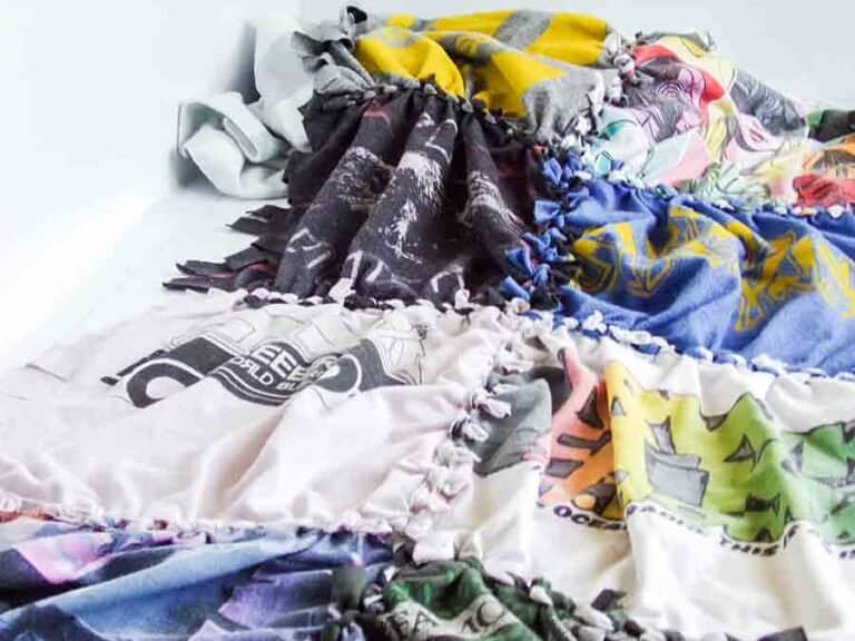 DIY T-Shirt Blanket No-Sew Project