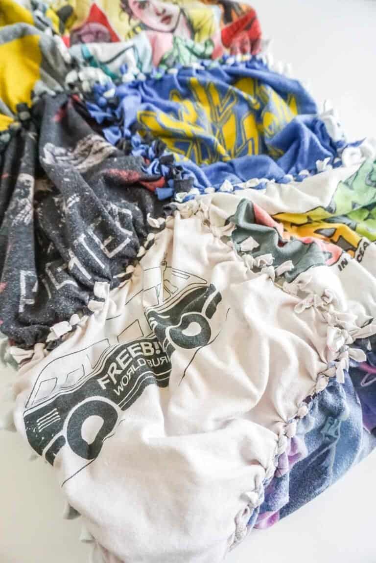 DIY T-Shirt Blanket No-Sew Project