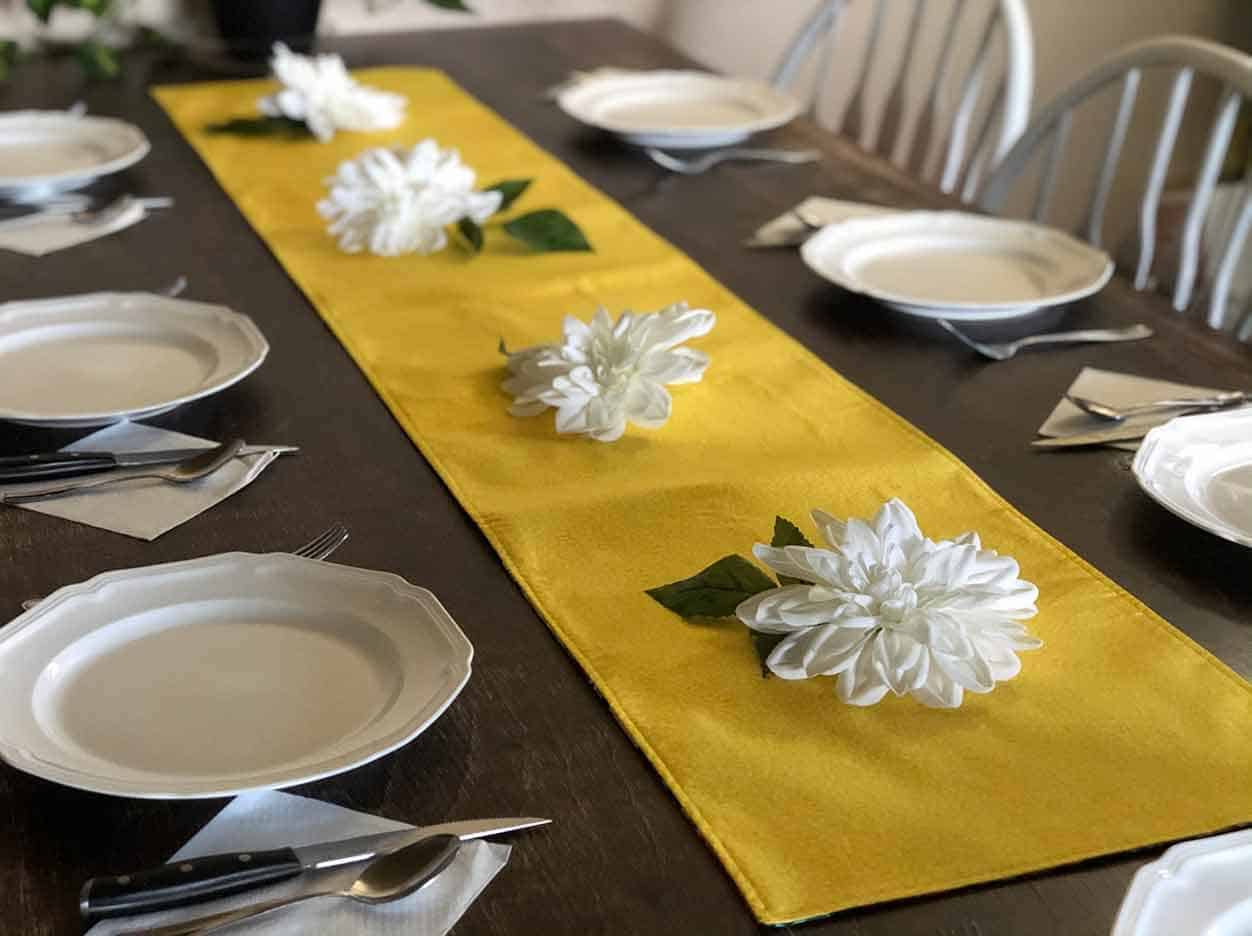 How To Make A Reversible Table Runner For Beginners How To Make A Reversible Table Runner For Beginners