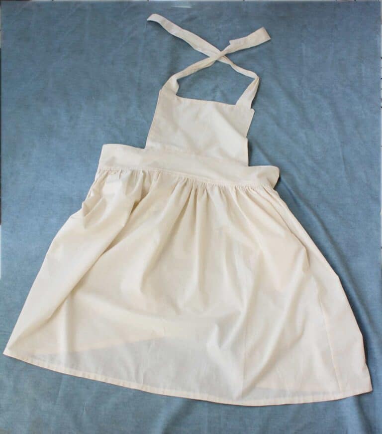How To Make A Women's Apron With Pockets - Free Printable Pattern