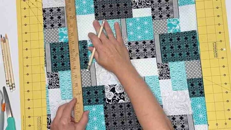 How To Make A Sewing Machine Mat With Pocket
