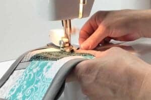 How To Make A Sewing Machine Mat With Pocket